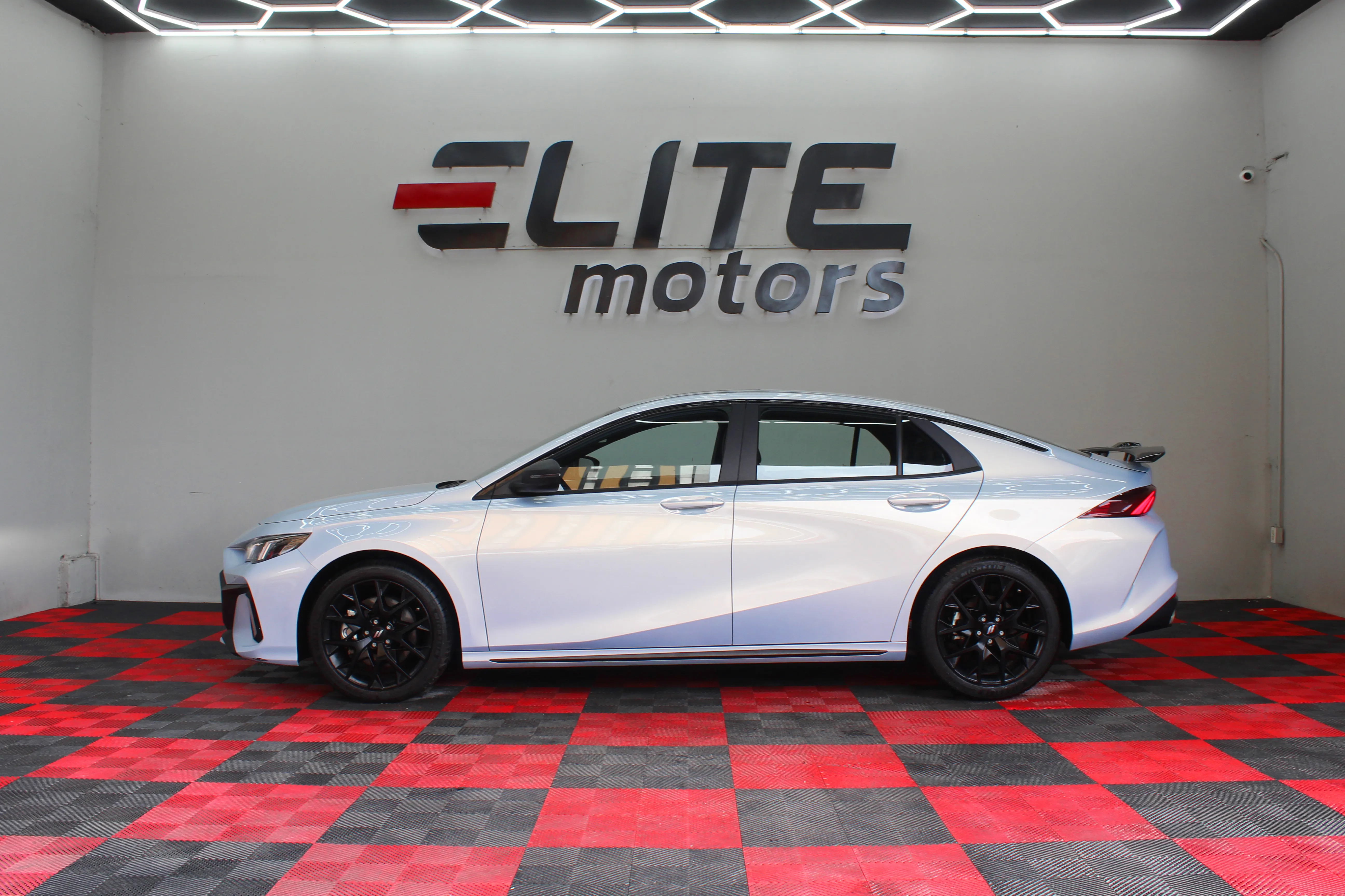 Dodge Attitude GT 2025 - Elite Motors